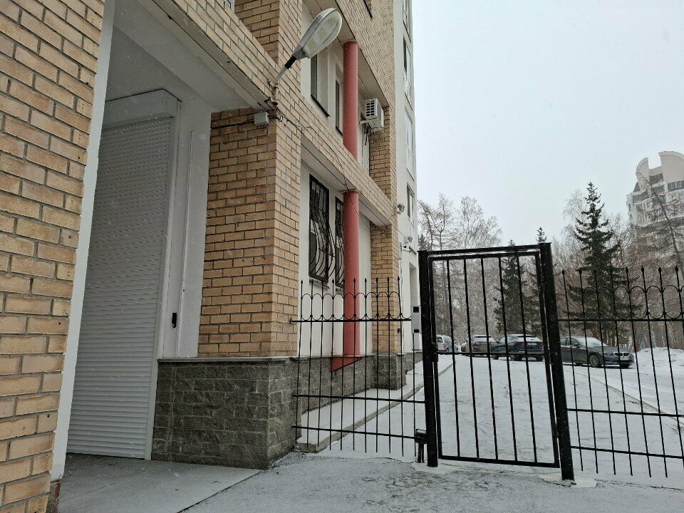 Bina, site yönetimi ТСЖ Хомякова 17, Yekaterinburg, foto