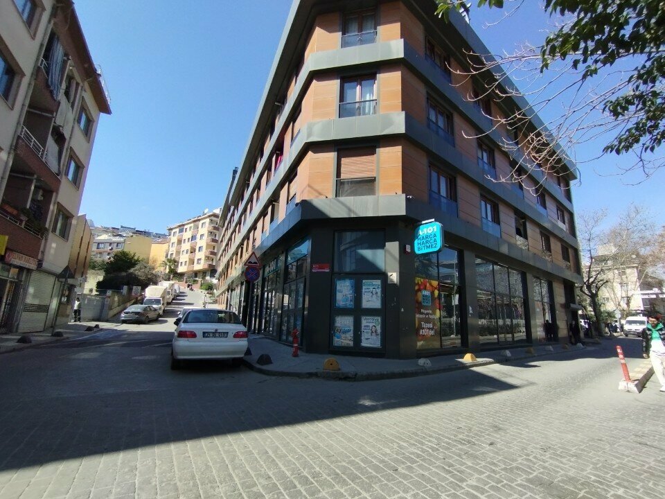 Özel ağız ve diş sağlığı klinikleri ve muayenehaneleri Diş Hekimi Saniye Özen, İstanbul, foto