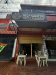 Mega calditos (Santa Cruz de la Sierra, Distrito Municipal 10, Avenida Radial 17 y Medio, 10), restoran  Bolivya'dan