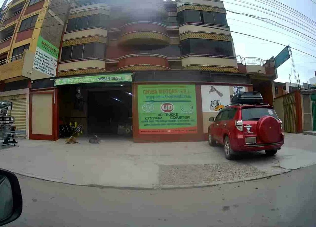 Otomobil yedek parçaları Chiba Motors S. R. L, Cochabamba, foto