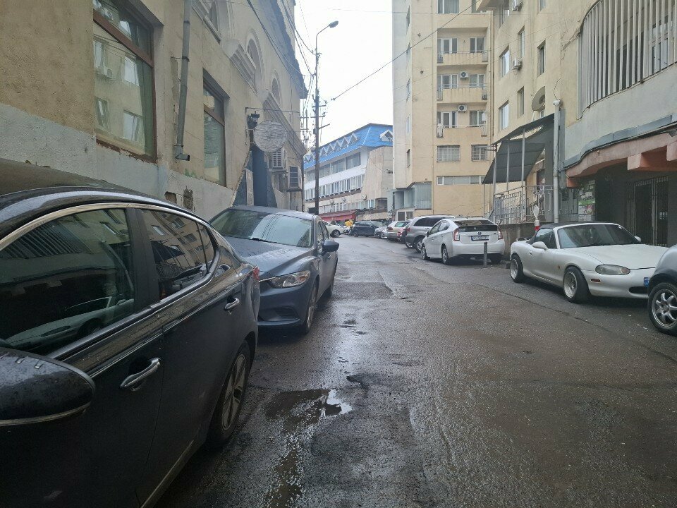 Ortaokul Nk • სკოლა-ლიცეუმი, Tiflis, foto