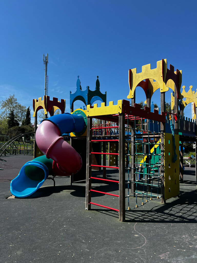 Oyun alanı Playground, Sevastopol, foto