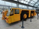 Аэродромный тягач БелАЗ-74211 (ulitsa Aleksandra Kozitsyna No:2А/4), teknoloji anıtı  Verhniaya Pyşma'dan
