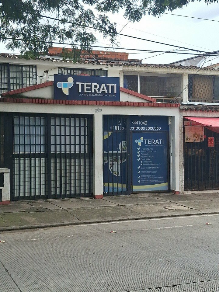 Tıp merkezleri ve klinikler Terati, Cali, foto