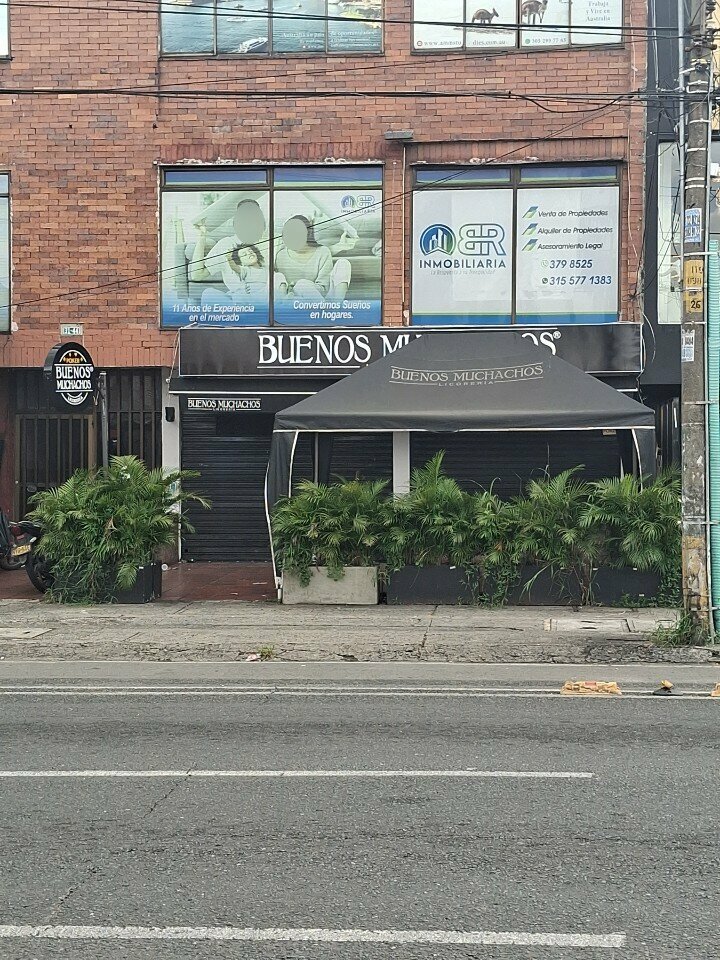 Alkollü içecekler Buenos muchachos, Cali, foto