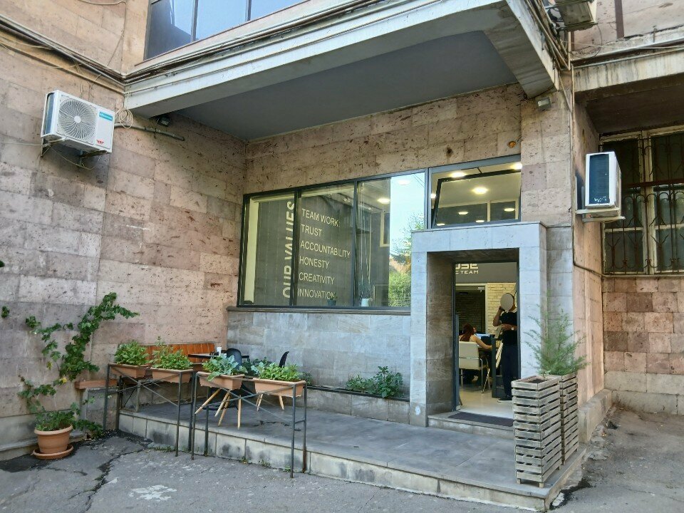 Emlak ofisi Safehouse. am, Erivan, foto