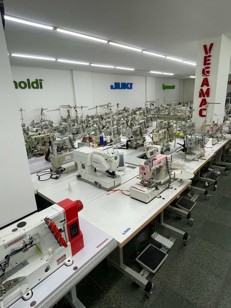 Dikiş ve örgü makinaları Öz topçuoğlu makina, İstanbul, foto