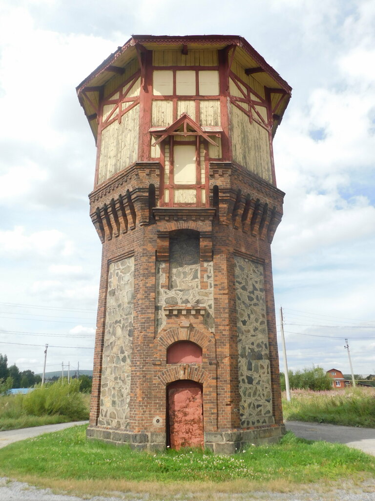 Turistik yerler Водонапорная башня, Sverdlovskaya oblastı, foto