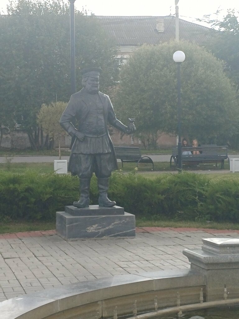 Park, sokak heykeli Купец, Kamyşlov, foto