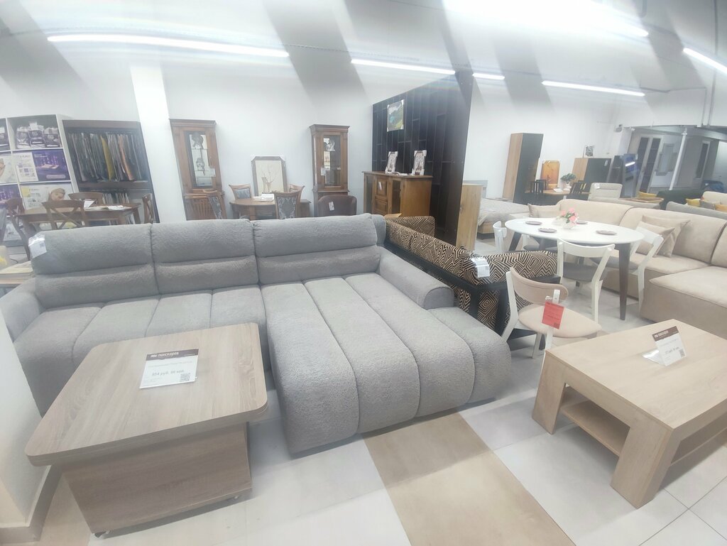 Mobilya mağazaları Pinskdrev, Smoleviçi, foto