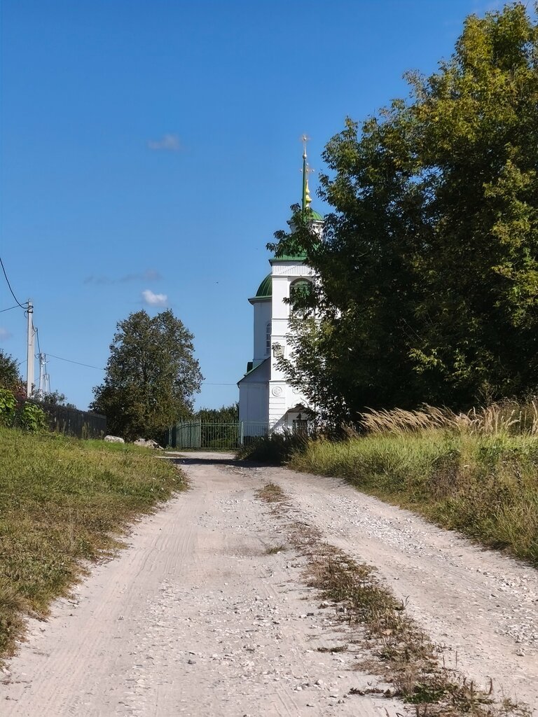 Şapel, haç anıtı Часовня-купель во имя Сергея Радонежского, Brianskaya oblastı, foto