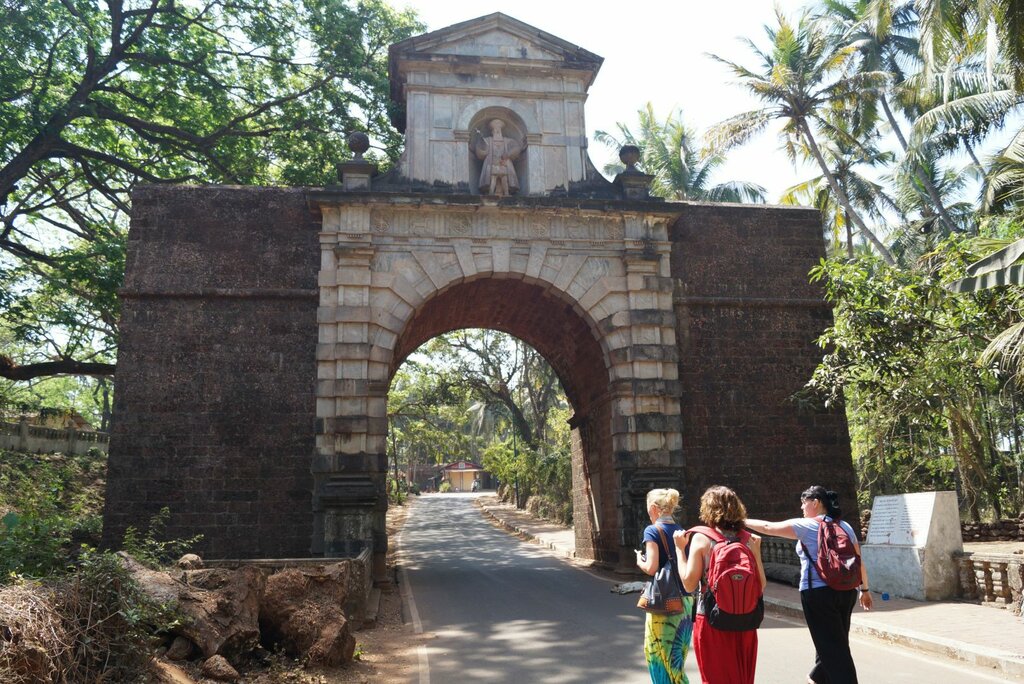 Turistik yerler Viceroys Arch, Goa, foto