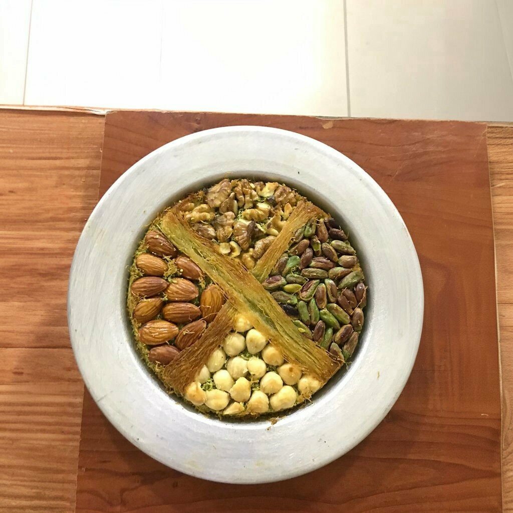 Pasta, şekerleme ve tatlı Feyzi Usta Künefe ve Kadayıf Salonu, Midyat, foto
