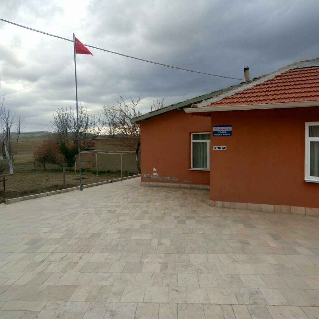 Cami Selçuk Cami, Mucur, foto