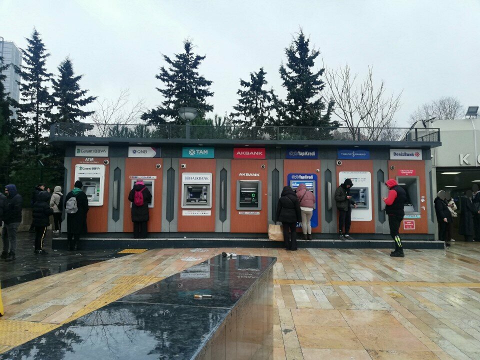 ATM'ler Akbank ATM, İstanbul, foto