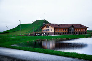 У горы (Minskaja region, Dziarzhynski sielsaviet), kafe  Minskaya oblastından