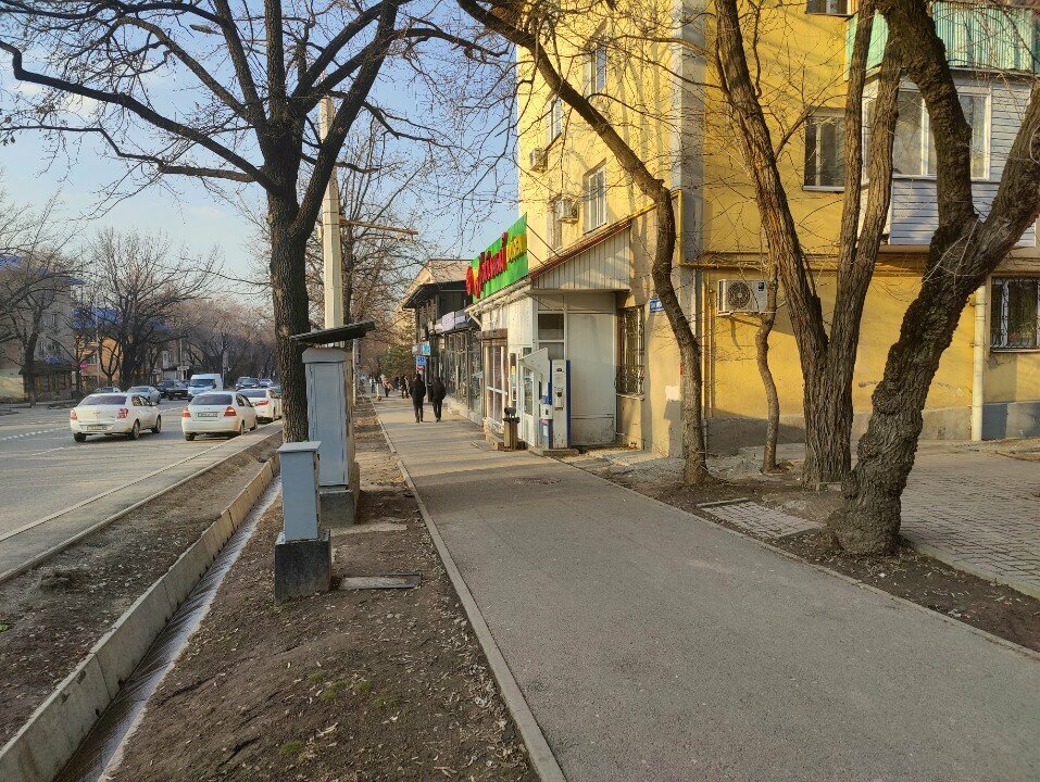 Kahve otomatı Lifehacker coffee, Almatı, foto