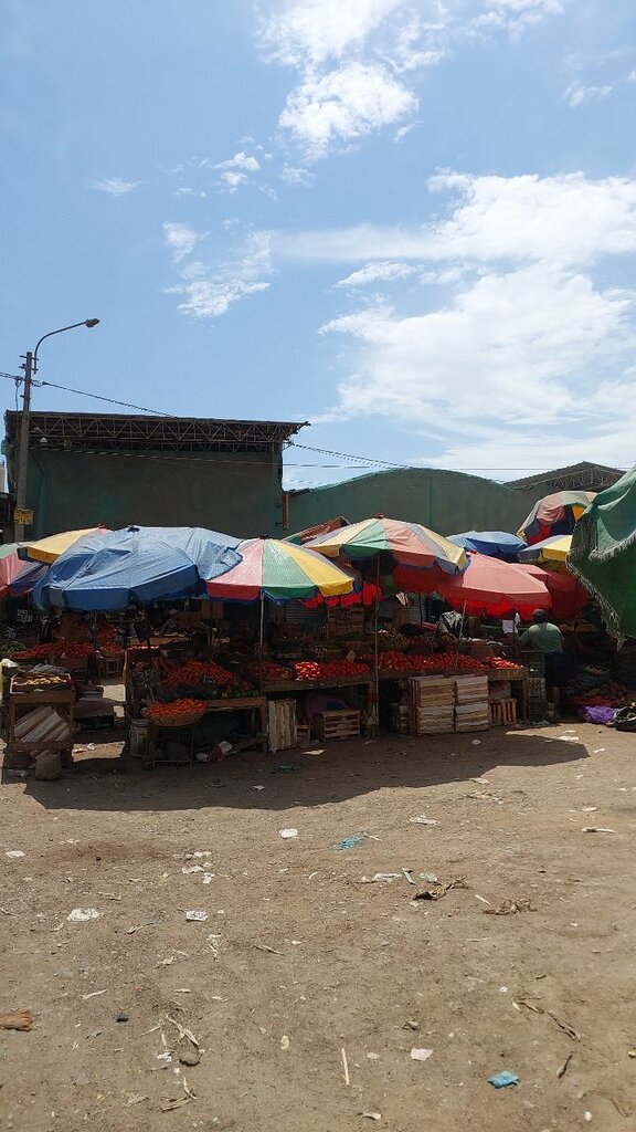 Pazarlar ve çarşılar La Hermelinda, Trujillo, foto