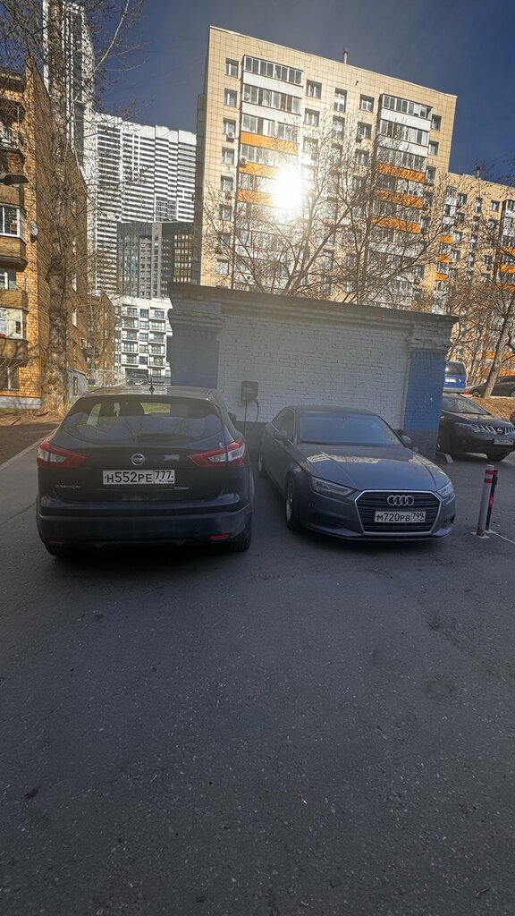 Elektrikli oto şarj istasyonları Яндекс Заправки, Moskova, foto