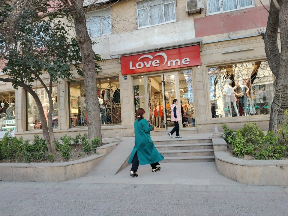 Giyim mağazası Love Me Moda, Bakü, foto