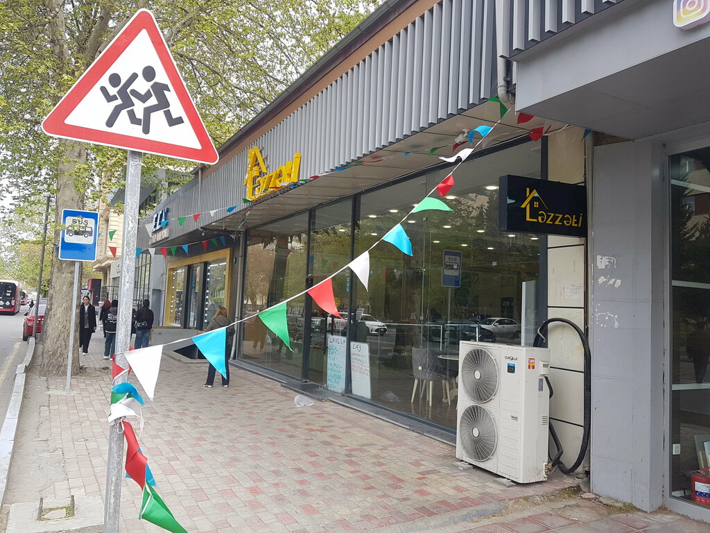 Şekerleme tatlı ve pastacılık ürünleri Ev Ləzzəti, Bakü, foto