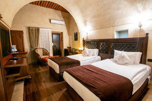 Cappadocia Cave Resort (Nevşehir, Nevşehir Merkez, Uçhisar Beldesi, Aşağı Mah., Göreme Cad.), otel  Nevşehir'den