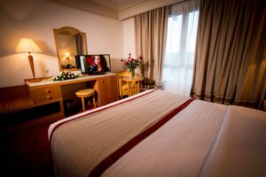 Golden Tulip El Mechtel Tunis (Avenue Ouled Haffouz Boite Postale No 3), otel  Tunus'tan
