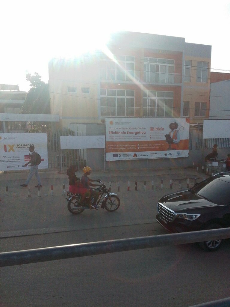 Üniversiteler Universidade do Spaj, Loanda, foto