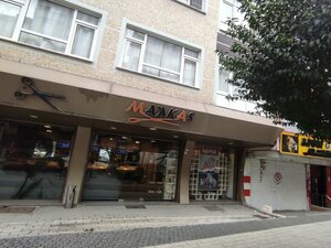 Makkas (İstanbul, Bahçelievler, Şirinevler Mah., Karaoğlan Oğlu Cad., 38A), berberler  İstanbul'dan