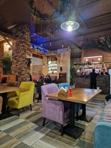 Bakinskaya ulitsa (Novaya Street No:51, Nizhniy Novgorod), restoran  Nijni Novgorod'dan