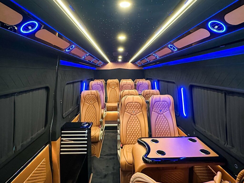 Oto kiralama Business Class Limousine, Abu Dabi, foto