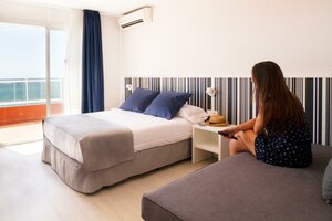 Sorra D'Or Beach Club (Comunidad Autònoma de Cataluña, Provincia de Barcelona, Malgrat de Mar, Paseo Llevant, 4), otel  Malgrat de Mar'dan