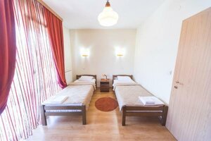 Garni hotel Piramida (Podgorica, ulitsa Nikole Tesle), otel  Podgorica'dan