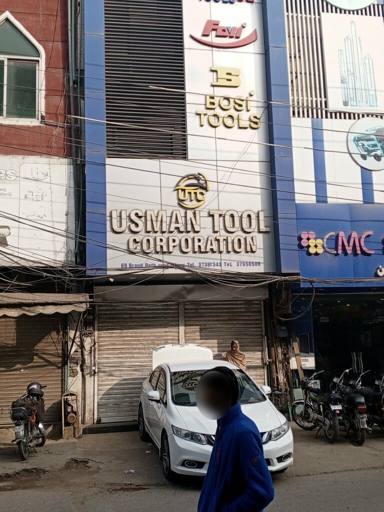 Elektrik ve benzinle çalışan aletler Usman tools, Lahor, foto