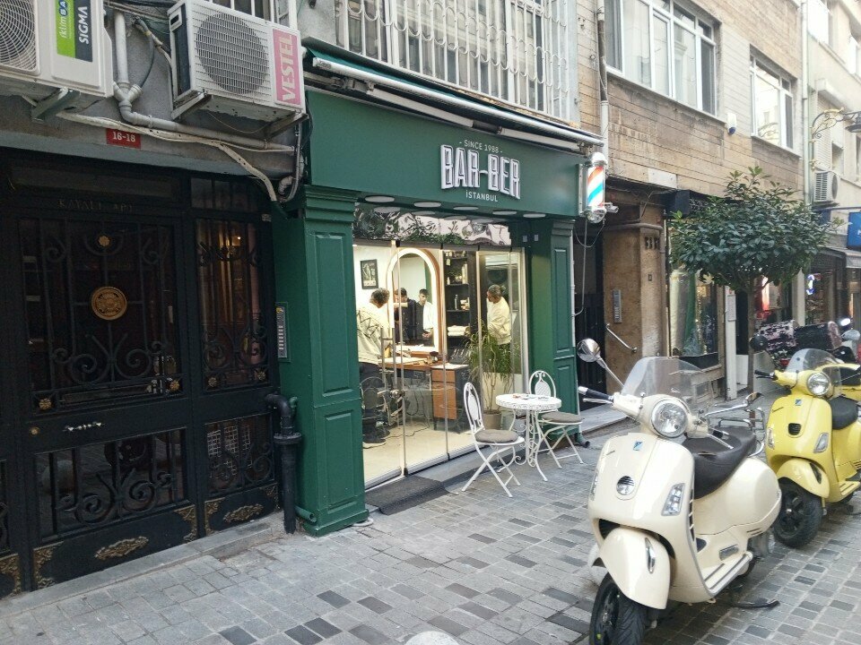 Kuaförler Bar-Ber, İstanbul, foto