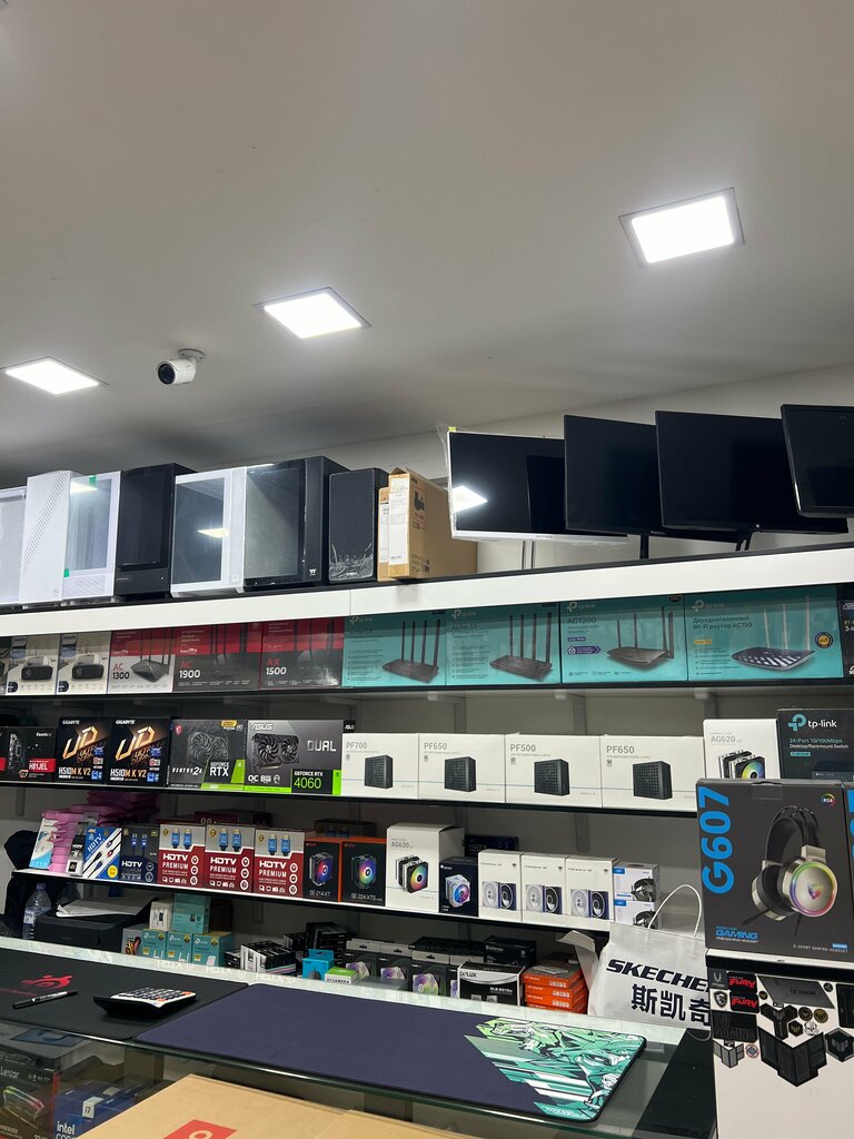 Bilgisayar mağazaları Grandcomputers, Taşkent, foto
