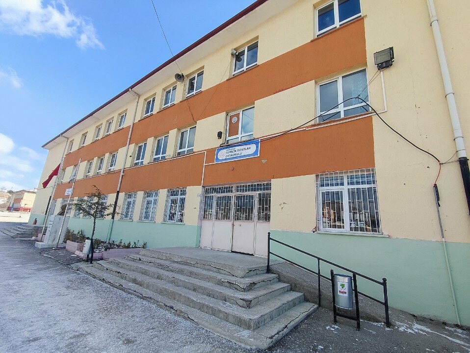 Ortaokul Tepecik Dostlar Ortaokulu, Ankara, foto