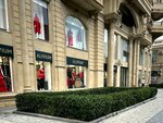 Alivium (Azеrbaycan Avenue No:16A), giyim mağazası  Bakü'den