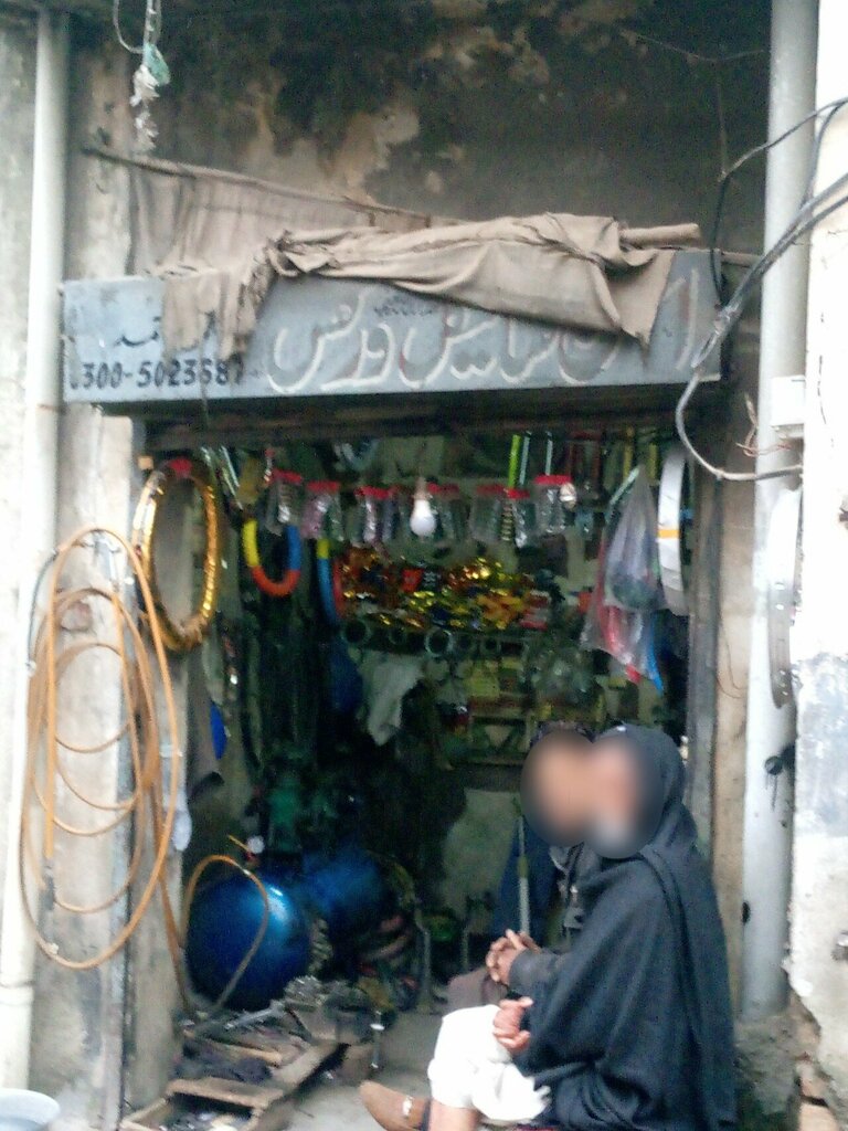Bisiklet tamircileri Ahsan Cycle Works, Rawalpindi, foto