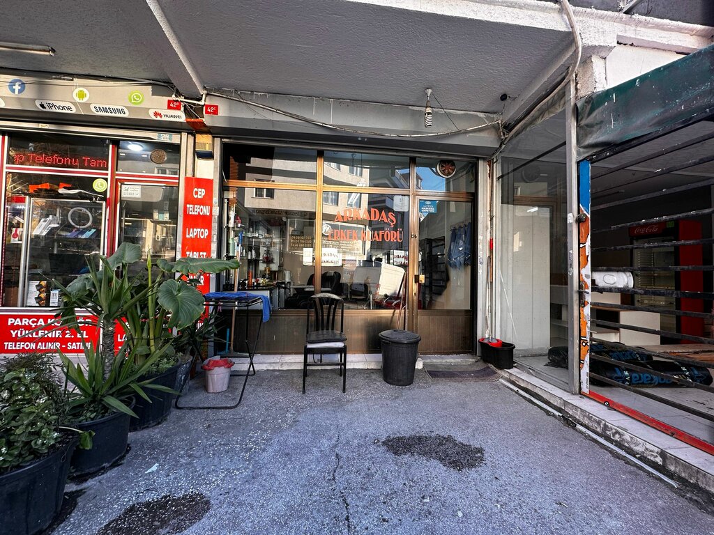 Berberler Arkadaş Erkek Kuaförü, İstanbul, foto