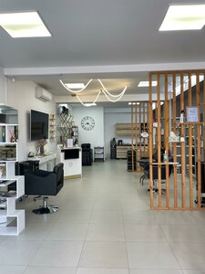 Leonova Hair Studio (Terskaya ulitsa No:126), güzellik salonu  Anapa'dan