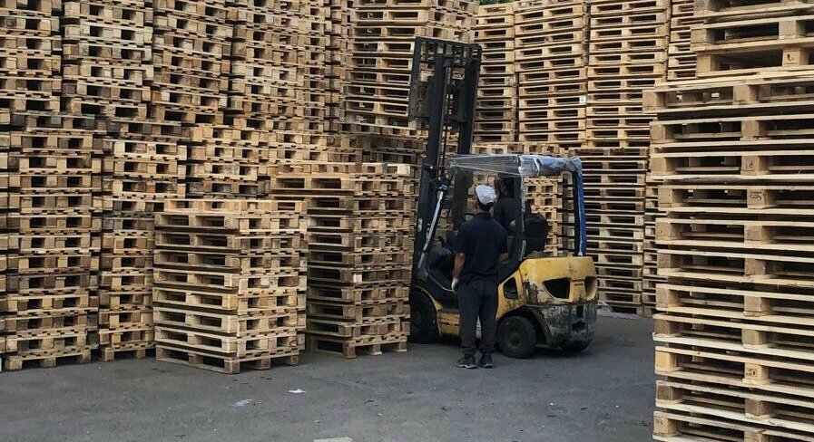 Geri dönüşüm maddeleri Поддоны, паллеты, Moskova ve Moskovskaya oblastı, foto