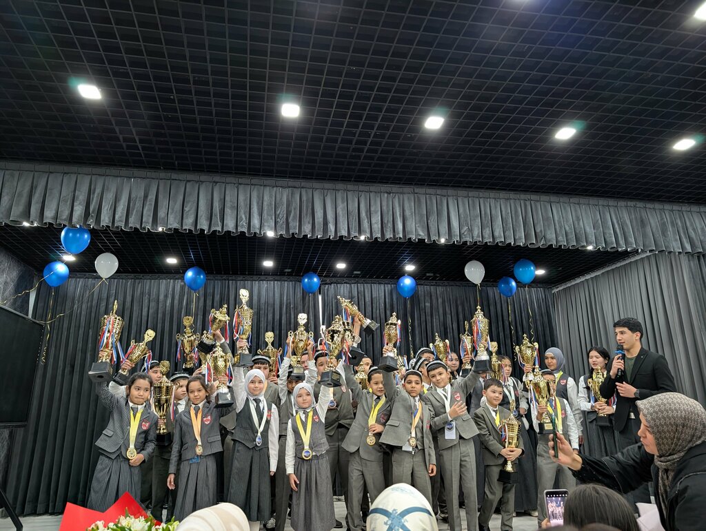 Özel okul Al Jabr Private School, Taşkent, foto