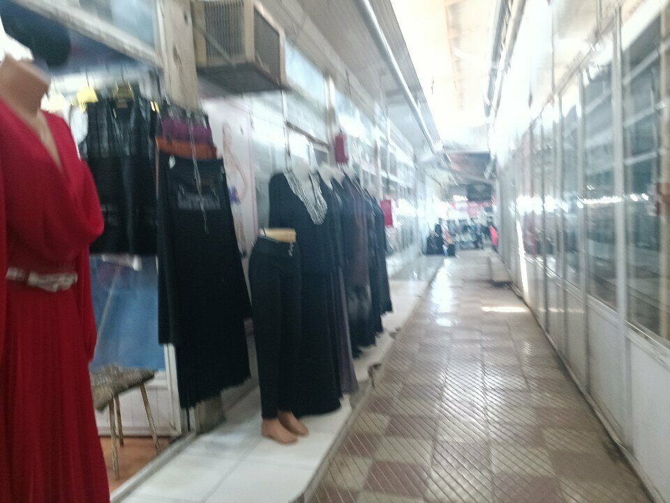 Giyim mağazası Qadın geyimləri mağazası, Bakü, foto