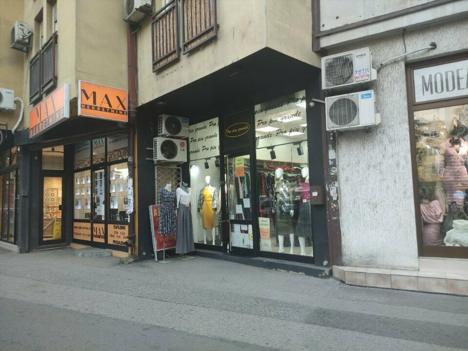 Giyim mağazası Pro Piu Grande, Novi Sad, foto