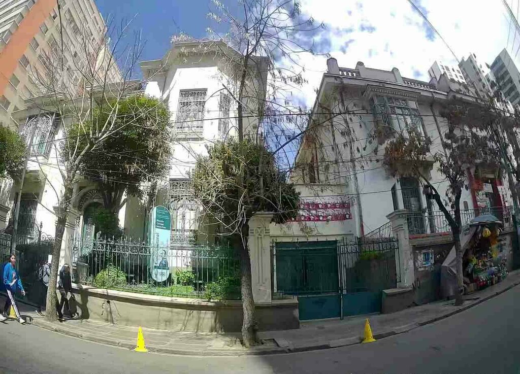 Üniversiteler Marcelo Quiroga Santa Cruz - Cultural House, La Paz, foto