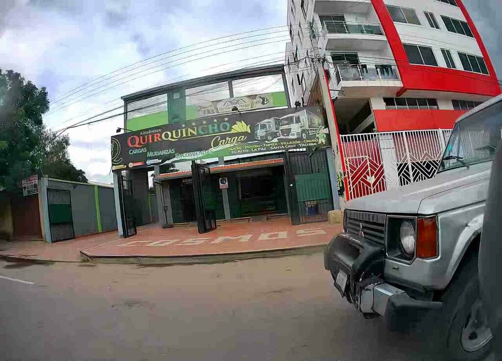 Otobüs taşımacılığı Quirquincho Cargo, Cochabamba, foto