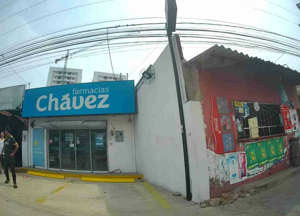 Eczaneler Farmacia Chavez, Santa‑Krus, foto
