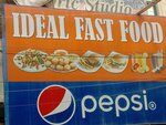 Ideal Fastfood (Dr Mahmood Hussain Road No:1/27), restoran  Karaçi'den