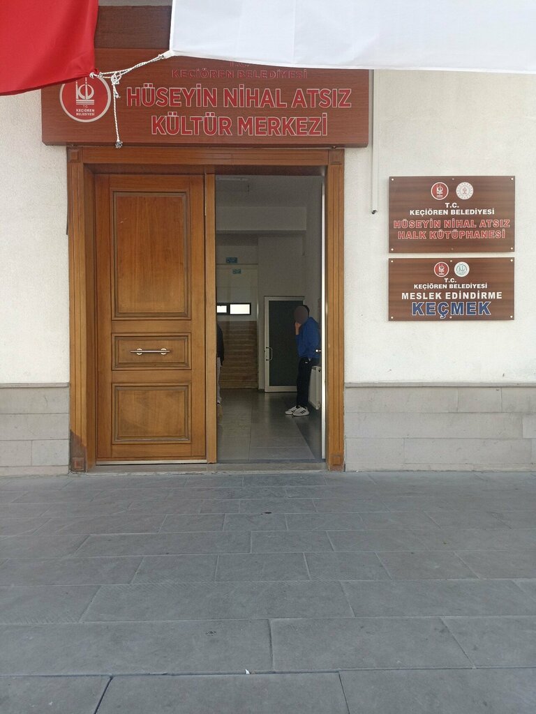 Kültür merkezleri Hüseyin Nihal Atsız Kültür Merkezi, Ankara, foto
